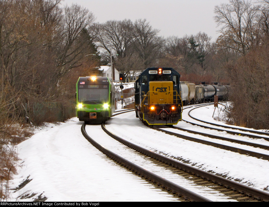 NJT 3507 and CSXT 8849